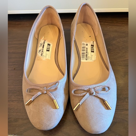 Kelly & Katie | Shoes | Kelly Katie Taupe Ballet Flats | Poshmark